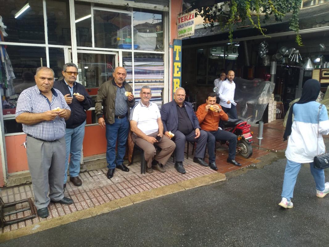 Özen Helva işletme sahibi İbrahim Aslan Sıcak Helvayı Geleneksel Hale ...